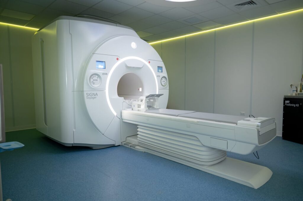 Hospital Metropolitano de Santiago adquiere primer Resonador Magnético ...